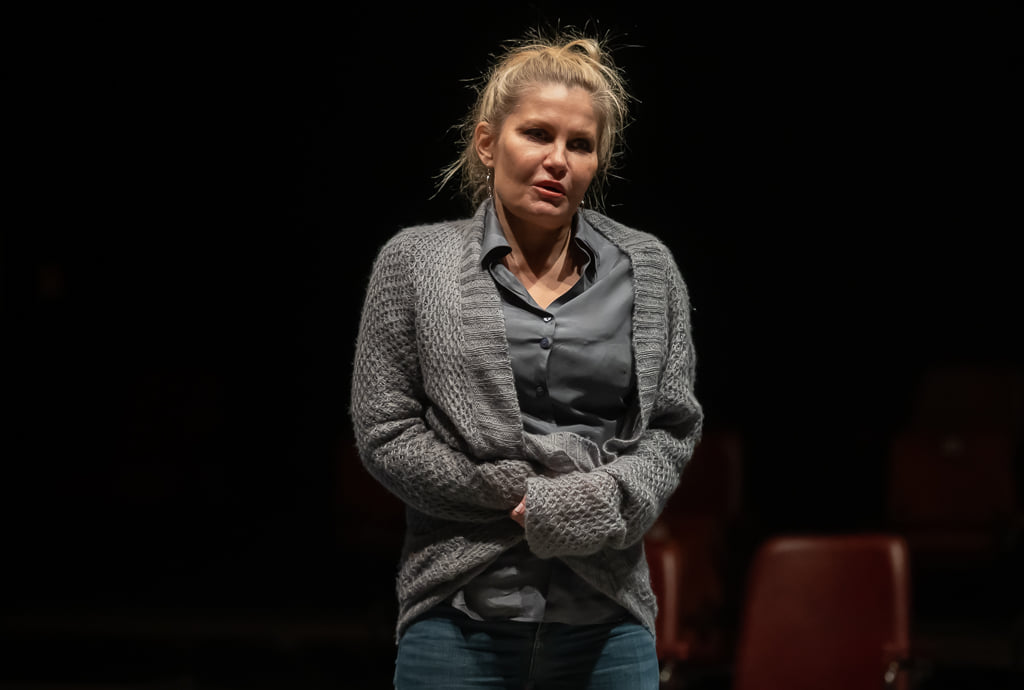 Karina Jones – Actor, Aerialist, Vocal Coach
